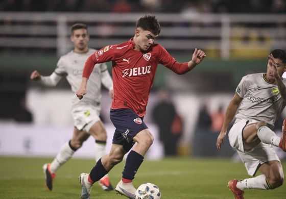 Relatores | Lóbrego empate en cero entre Independiente y Defensa en Varela